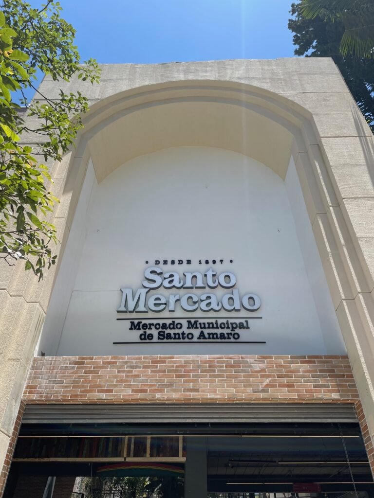 Recreação, show e stand up gratuitos no Santo Mercado - Sampa com Família